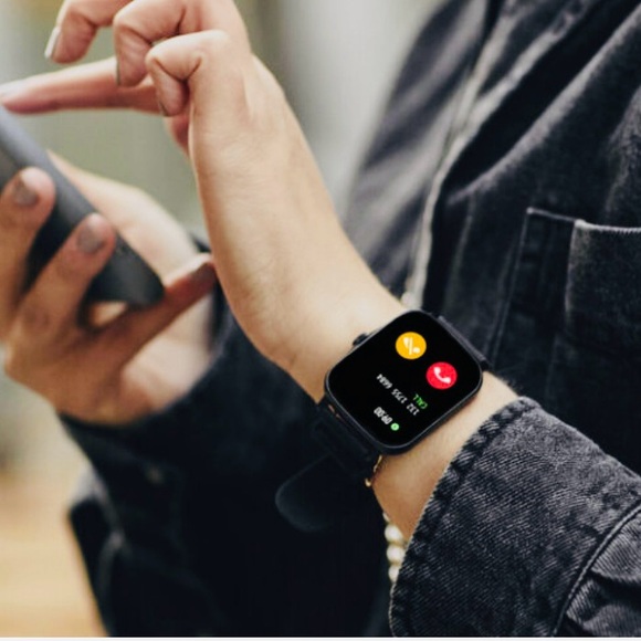 Doviico | Wearables | Smartwatch In Gray Strap And Silver Watch Finish ...